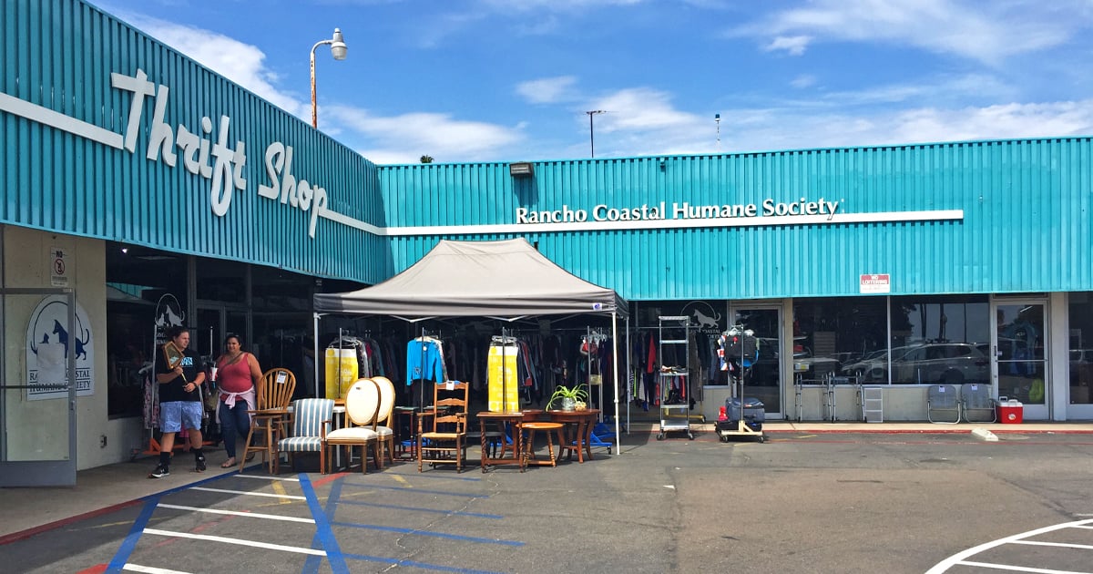 Californians Are Flocking To This Enormous Thrift Store That’s Almost ...