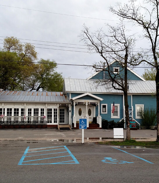 charming pies bakeshop missouri ftr
