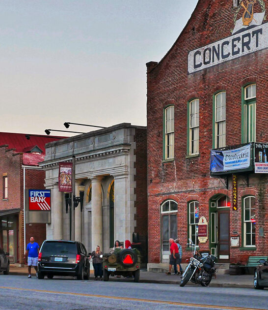 charming small towns missouri ftr
