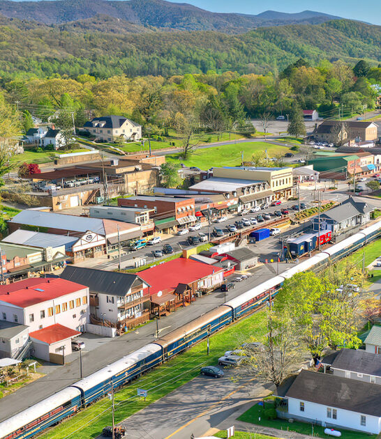 charming town restaurant georgia ftr