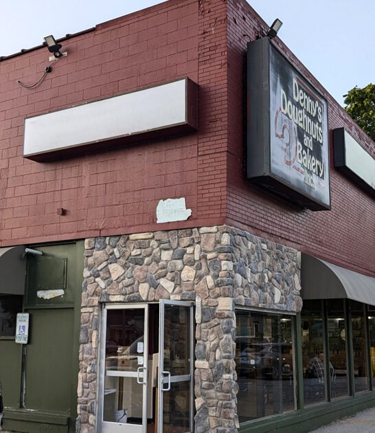 cinnamon rolls unassuming bakery bloomington il ftr