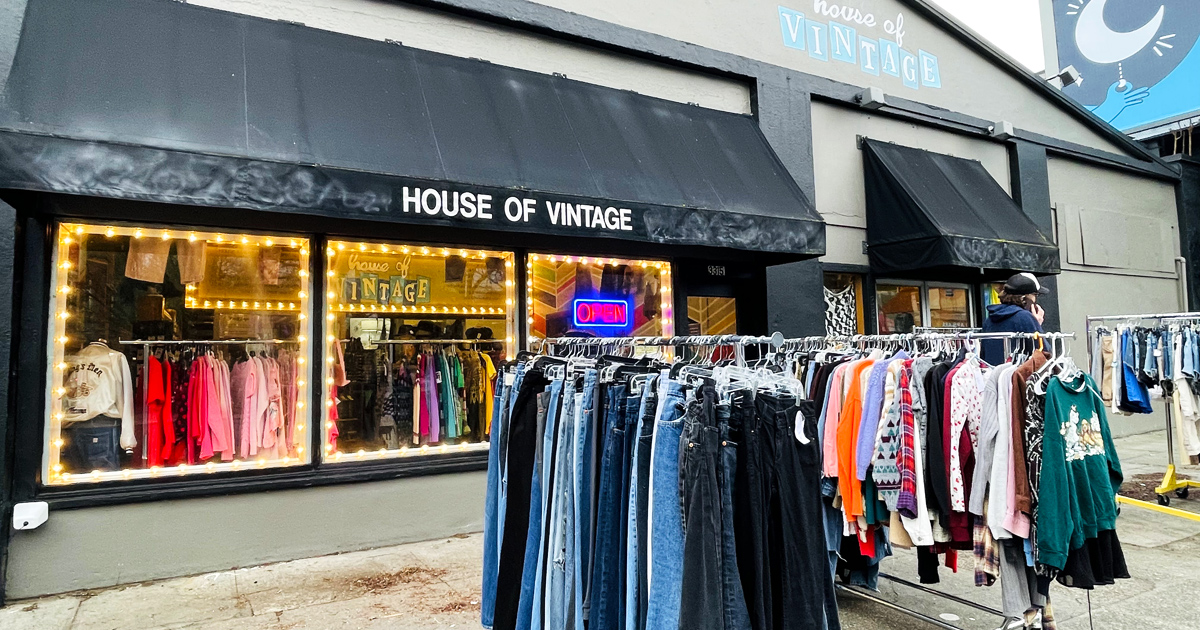 This Massive Thrift Store In Oregon Offers Countless Treasures You Can ...