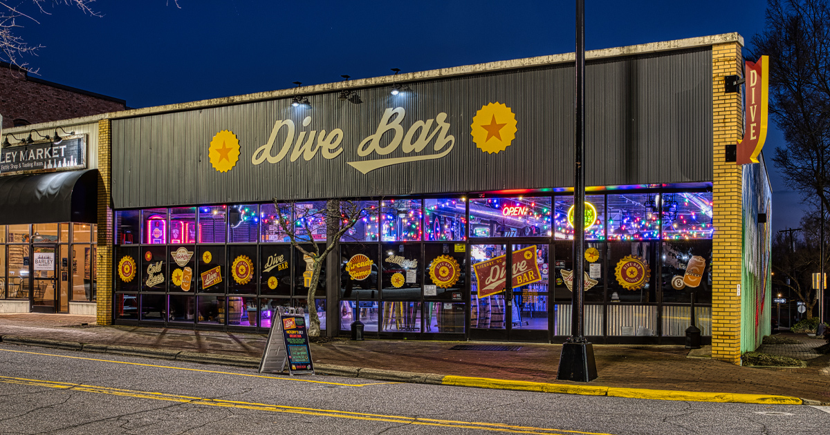 This Funky Dive Bar In North Carolina Will Transport You To A Different ...
