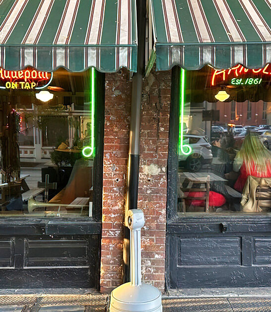 funky dive bar ohio ftr