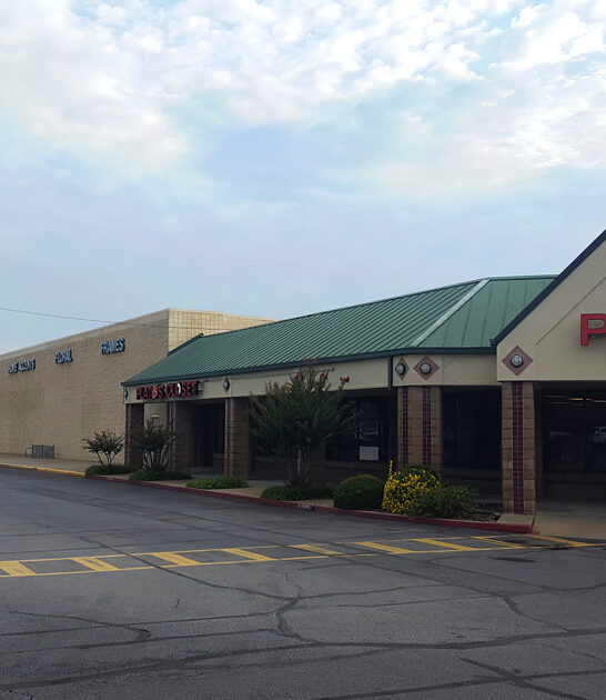 gigantic secondhand shop arkansas ftr