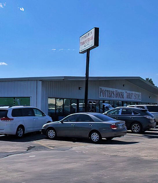 gigantic secondhand stores arkansas ftr