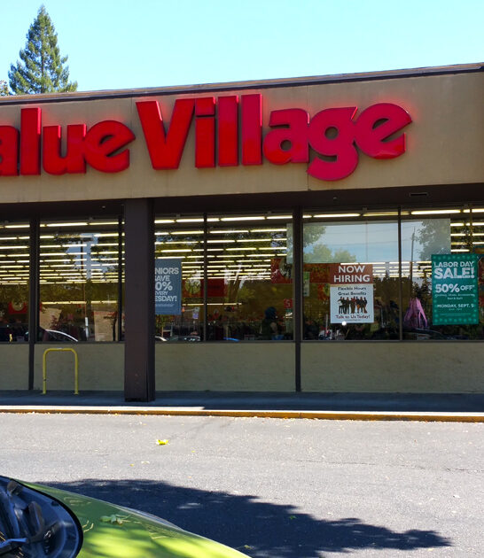 gigantic secondhand stores oregon ftr