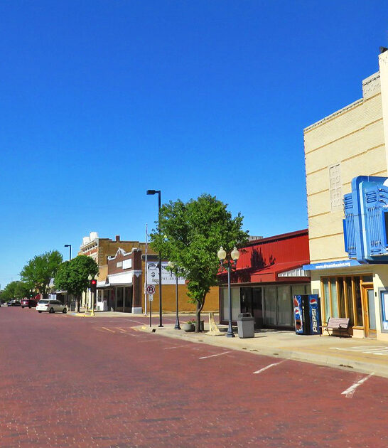 gorgeous small kansas town ftr