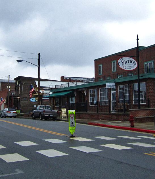gorgeous virginia town hallmark ftr