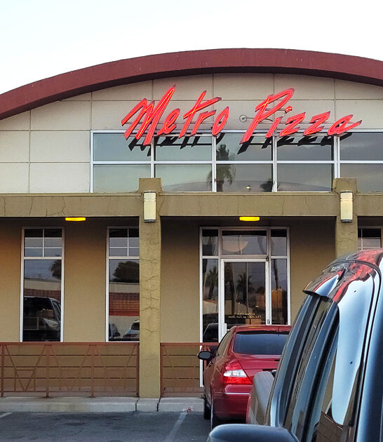 hole wall pizzerias nevada ftr