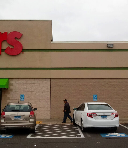 huge thrift store connecticut ftr