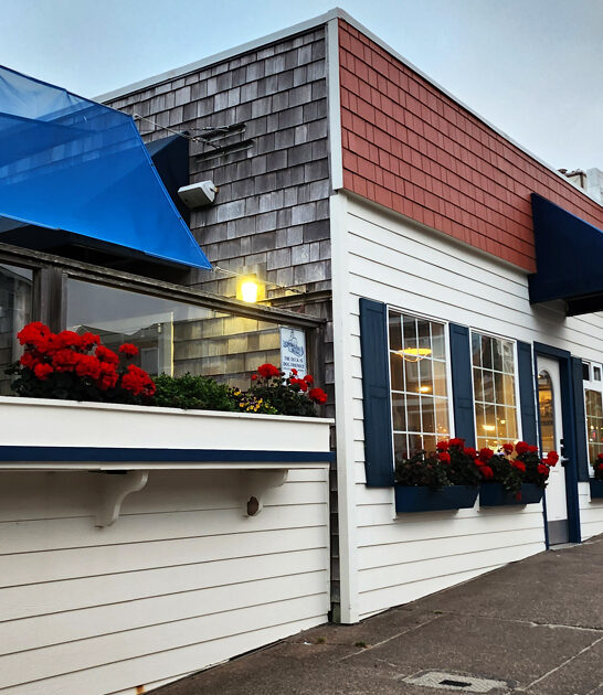 legendary clam chowder oregon ftr