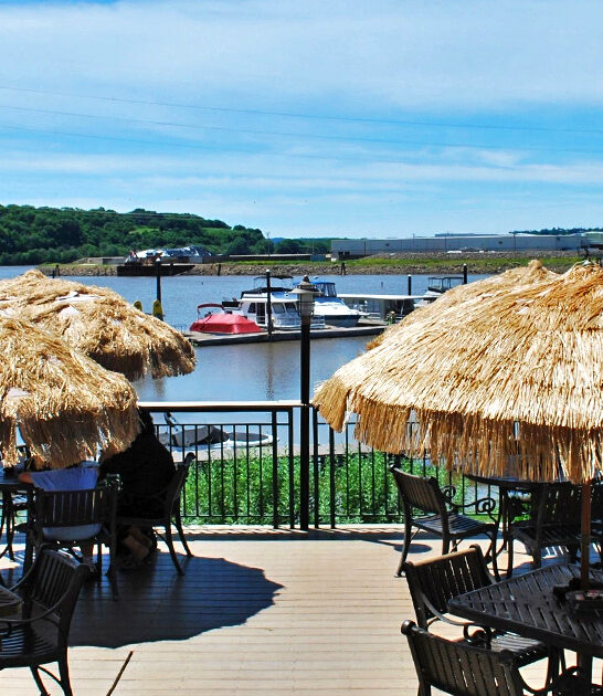 legendary seafood restaurant iowa ftr