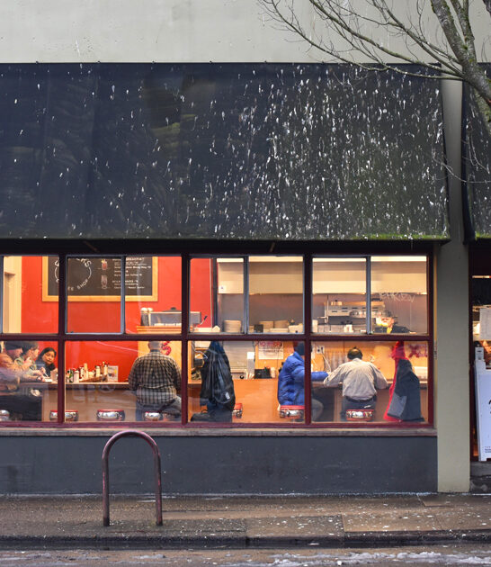 locals besbreakfast restaurant oregon ftr