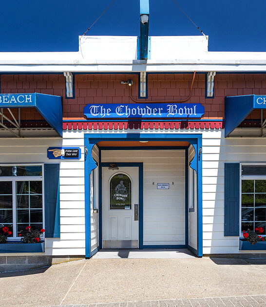 locals best chowder oregon ftr