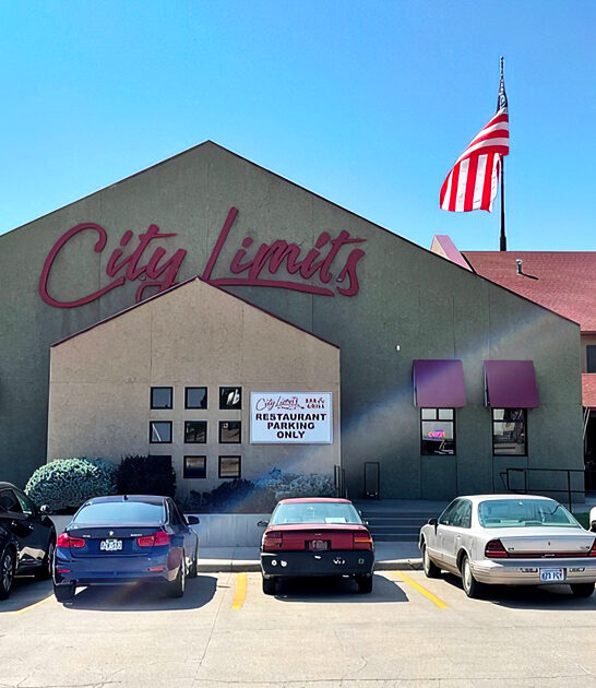 middle nowhere restaurant kansas FTR