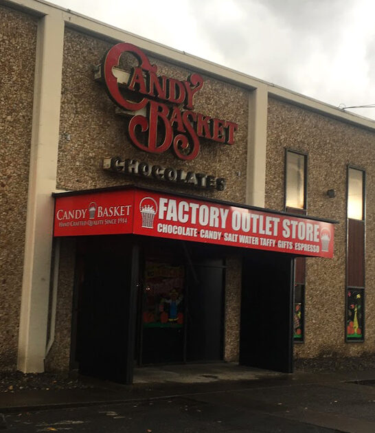 oregon charming chocolate shop ftr