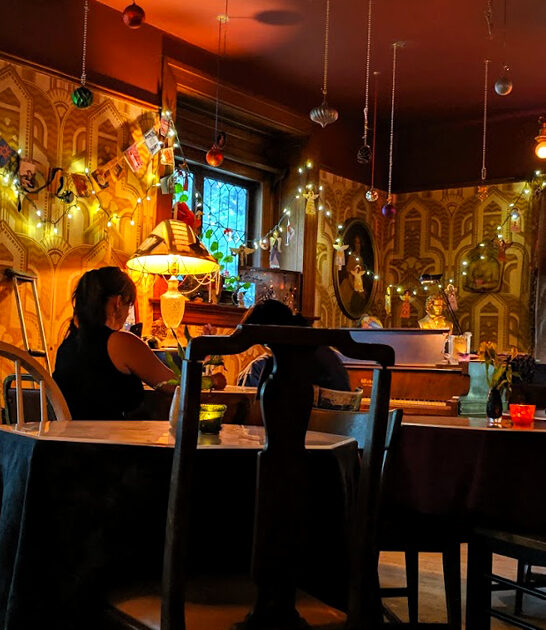 oregon wonderfully wacky restaurant ftr