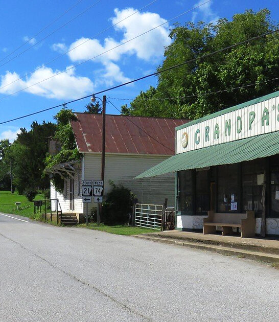 picturesque small town arkansas ftr