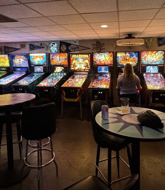 retro dive bar kansas ftr