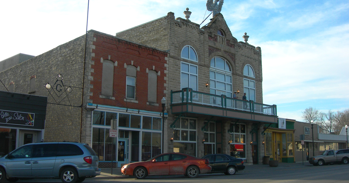 Eastern Kansas Springtime The Charming Small Town In Kansas That's Perfect For A Family ...