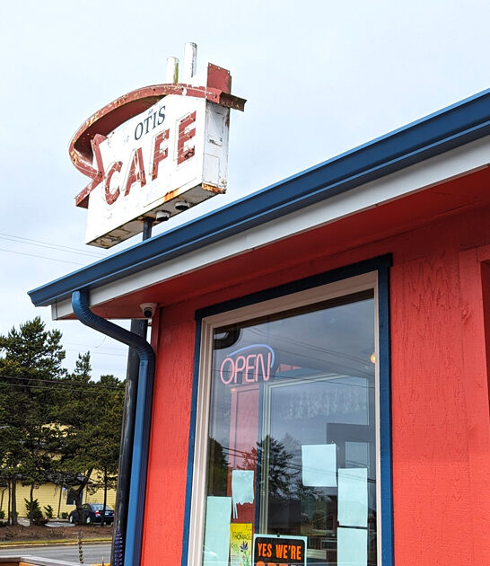 small town restaurant oregon ftr