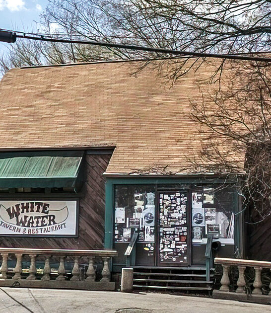 tiny dive bar arkansas ftr