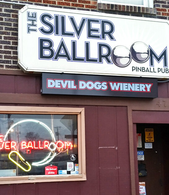 tiny dive bar missouri ftr