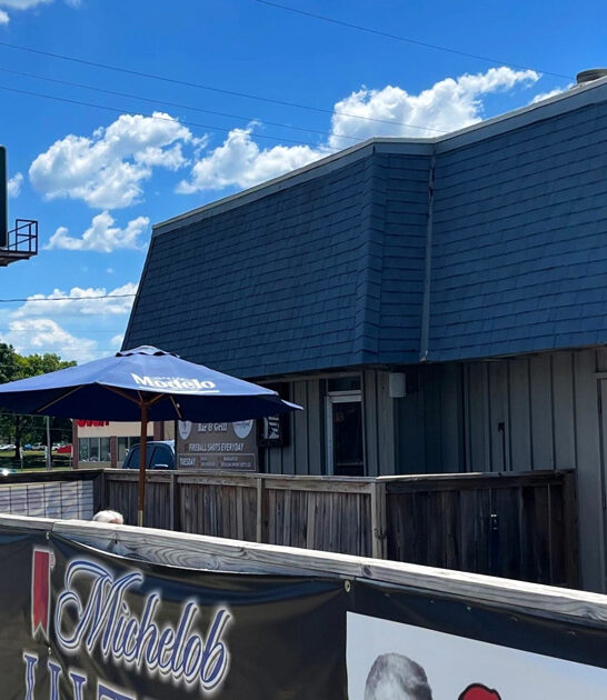 tiny restaurant burger kansas ftr