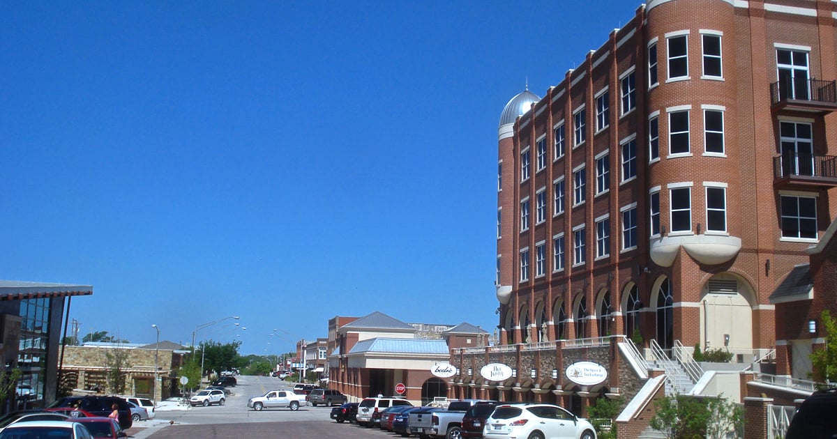 This Tiny Town In Oklahoma Hides One Of The Most Incredible Natural ...