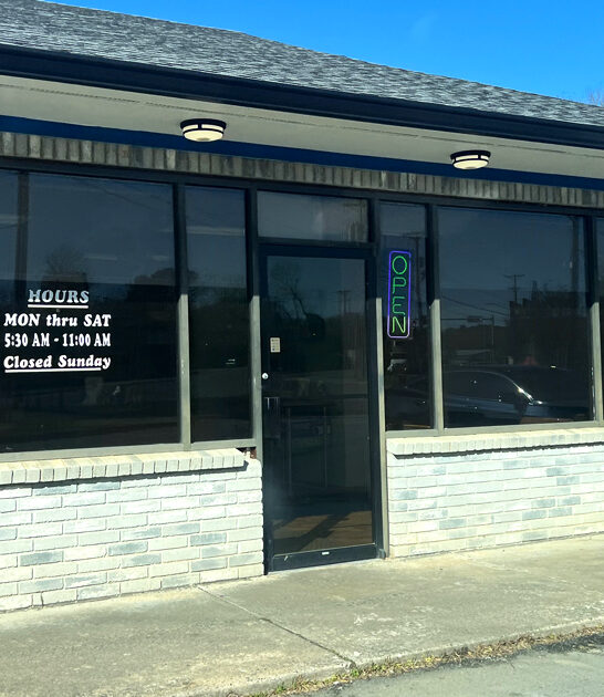 unassuming arkansas donut shop ftr