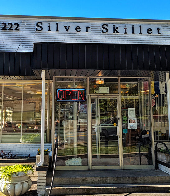 unassuming restaurant georgia pies ftr