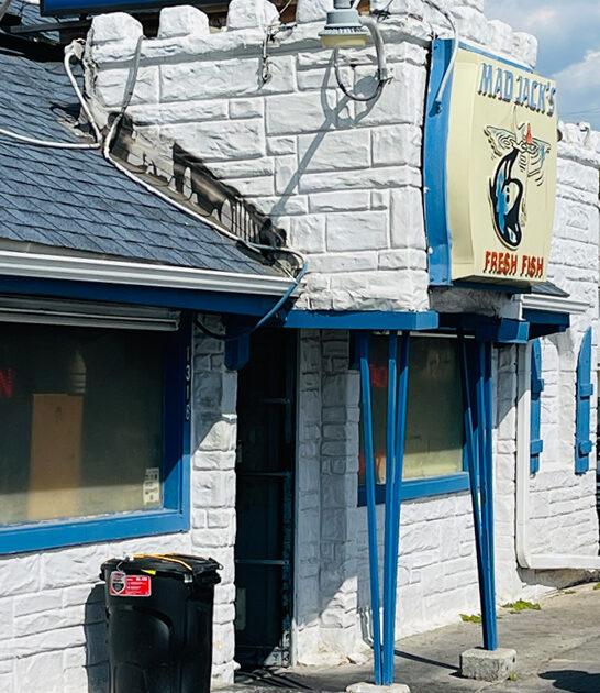 unassuming restaurant kansas seafood ftr