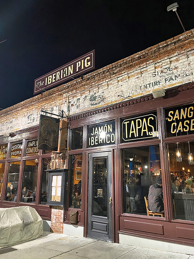 The historic brick fa&ccedil;ade with its vibrant signage beckons like an old friend inviting you for drinks on a perfect Georgia evening.