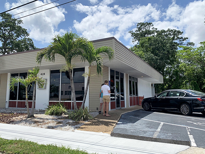 The unassuming exterior of Beefy King might not scream "culinary landmark," but locals know this modest facade hides Orlando's temple of roast beef perfection.