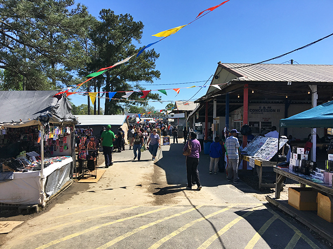 The entrance to treasure-hunting paradise beckons under Georgia's blue skies, where bargains await at every turn.
