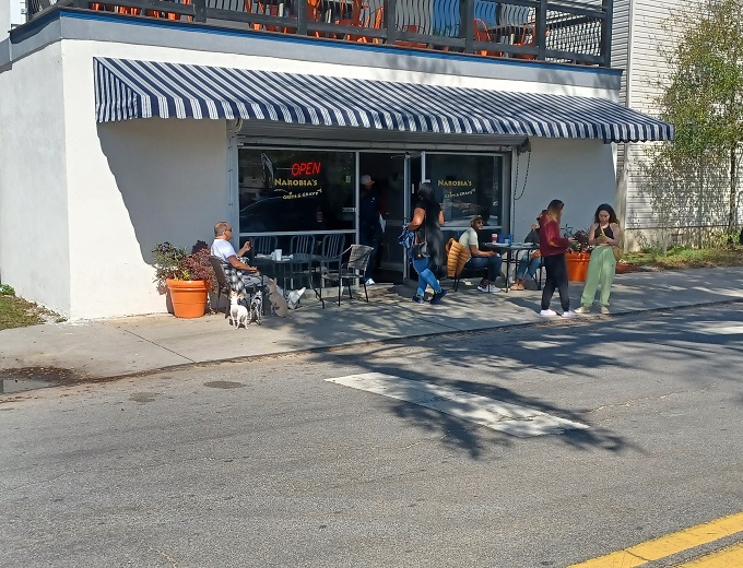 A Southern charmer in white, Narobia's stands proud with its striped awning. It's like the restaurant equivalent of a warm hug from your favorite aunt.