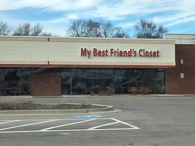 The unassuming storefront hides a treasure trove within. Like finding an oasis in a strip mall desert, My Best Friend's Closet beckons bargain hunters.