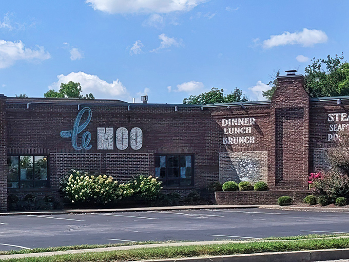The brick fa&ccedil;ade of Le Moo welcomes hungry visitors like a carnivore's storybook cottage. Rustic charm meets upscale dining at Louisville's premier steakhouse destination.