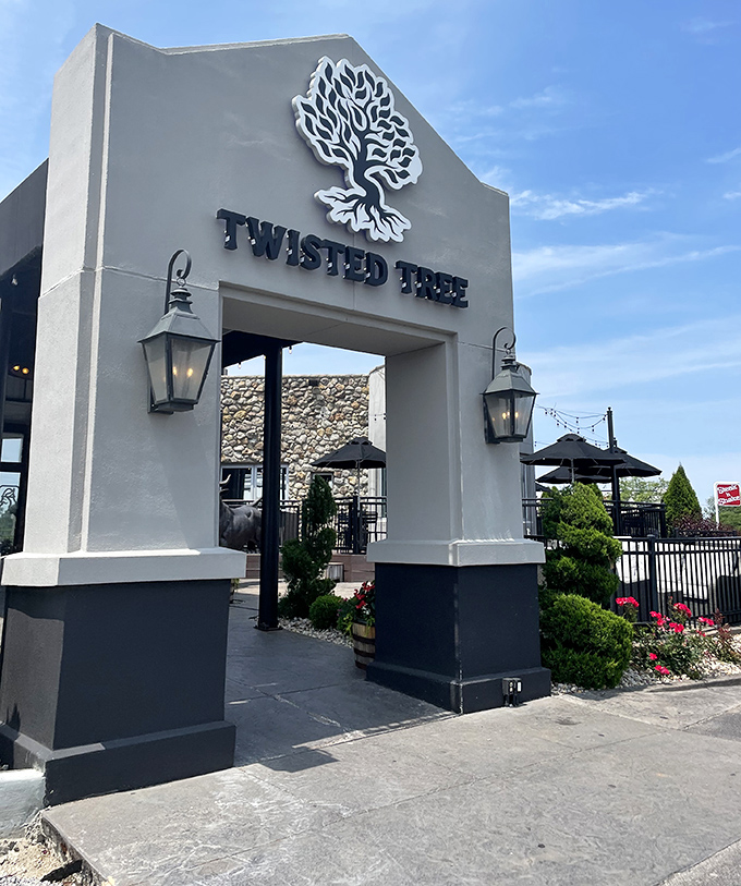 The stone fa&ccedil;ade and modern architectural elements give no hint of the carnivorous paradise waiting inside this St. Louis gem.