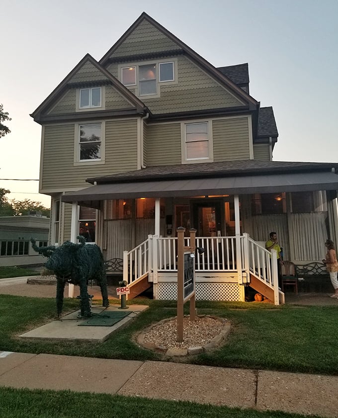 A Victorian charmer that's more beef sanctuary than haunted mansion. This restored home in Kirkwood whispers promises of exceptional steaks to come.