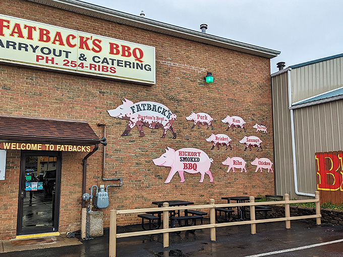 The pink pig silhouettes on Fatback's brick exterior aren't just decoration&mdash;they're a roadmap to flavor paradise. Welcome to pork heaven!