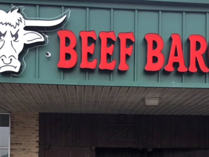 The unmistakable Beef Baron sign greets hungry travelers like a carnivorous North Star, guiding meat lovers to their delicious destination. 