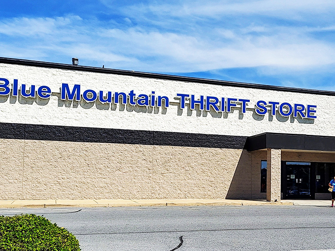 1. pennsylvanians are flocking to this enormous thrift store that’s almost too good to be true