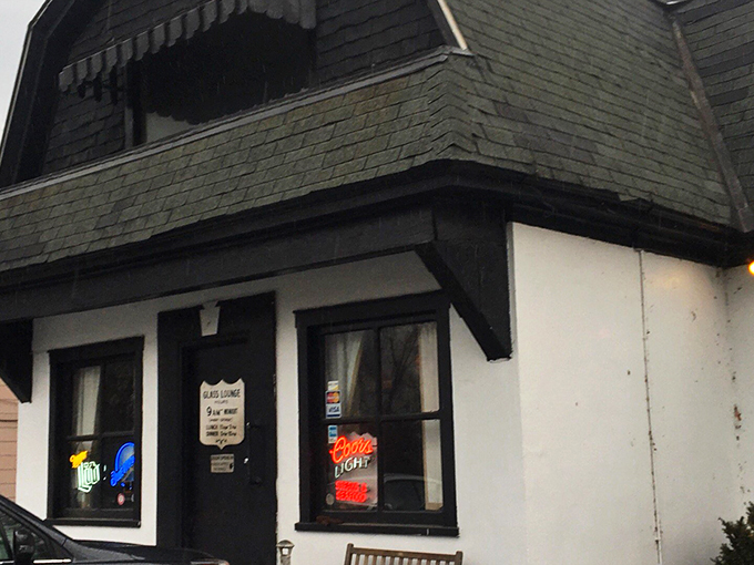 The unassuming exterior of Glass Lounge hides culinary treasures within, like a delicious secret Harrisburg has been keeping for decades.