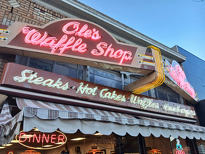 The neon glow of Ole's iconic sign isn't just illuminating Park Street&mdash;it's beckoning breakfast pilgrims from across California to this Alameda institution. Photo credit: Phoenix M