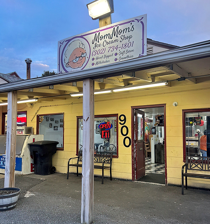 The sunny yellow exterior of Mommom's is like a beacon of hope on a hot Delaware day. Simplicity that promises sweet relief awaits inside.