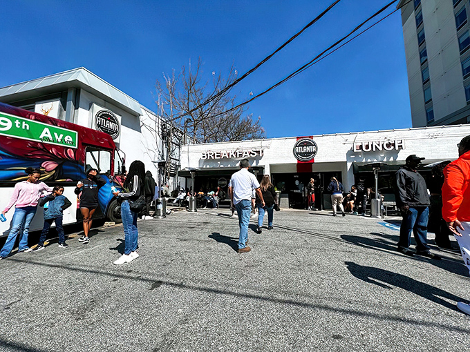 The unassuming white brick exterior of Atlanta Breakfast Club belies the culinary treasures within. Like finding a diamond in a strip mall, this downtown gem beckons breakfast enthusiasts.