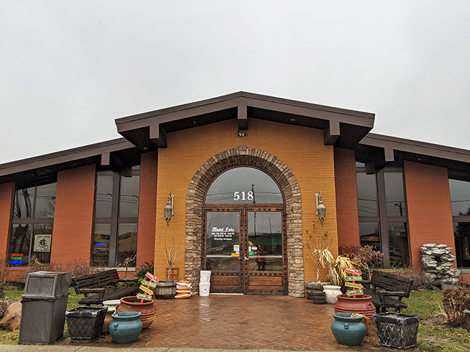 The warm terracotta exterior of Mama Ines beckons like a mirage in a strip mall desert. No fancy frills needed when what's inside speaks volumes. 