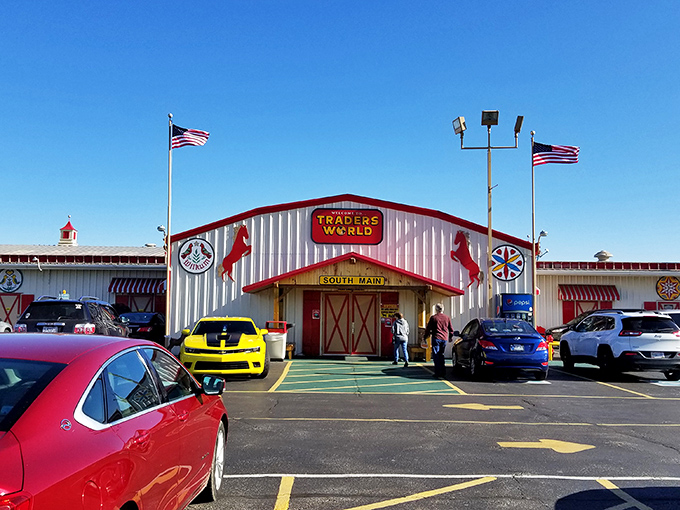 The iconic red horse silhouettes of Traders World welcome shoppers to this treasure-hunting paradise in Lebanon, Ohio. Bargain adventures await beyond those barn doors!